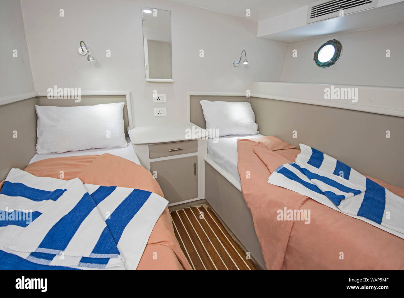 Interior of cabin bedroom on luxury sailing yacht with twin beds Stock ...
