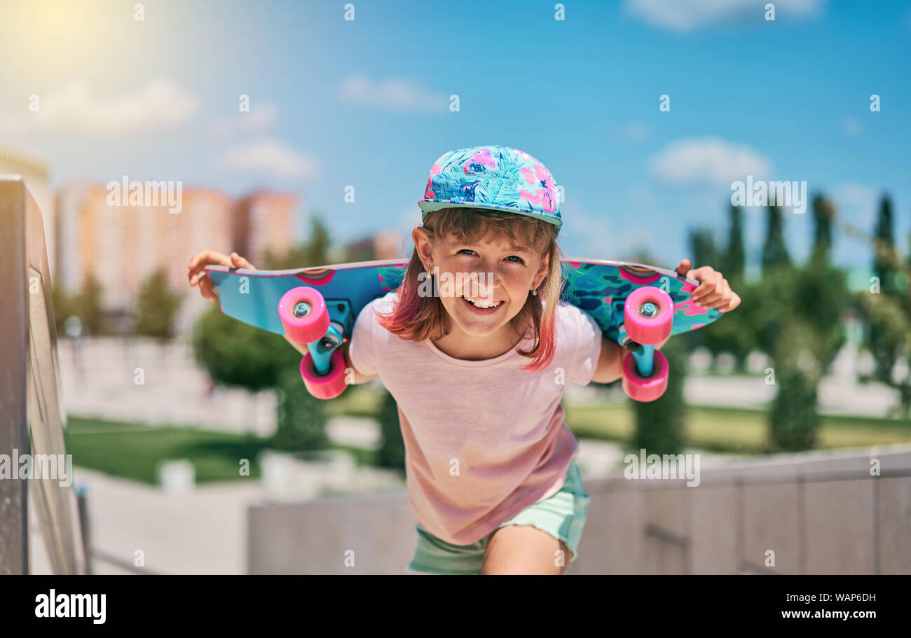 young girl skateboarding in the Park Stock Photo - Alamy