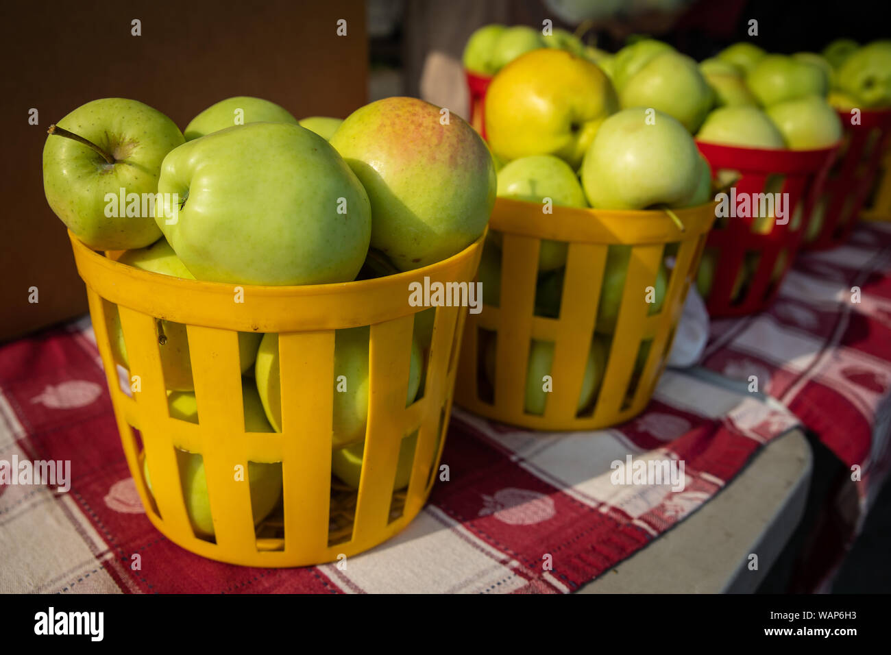Red apple tree baskets hi-res stock photography and images - Alamy