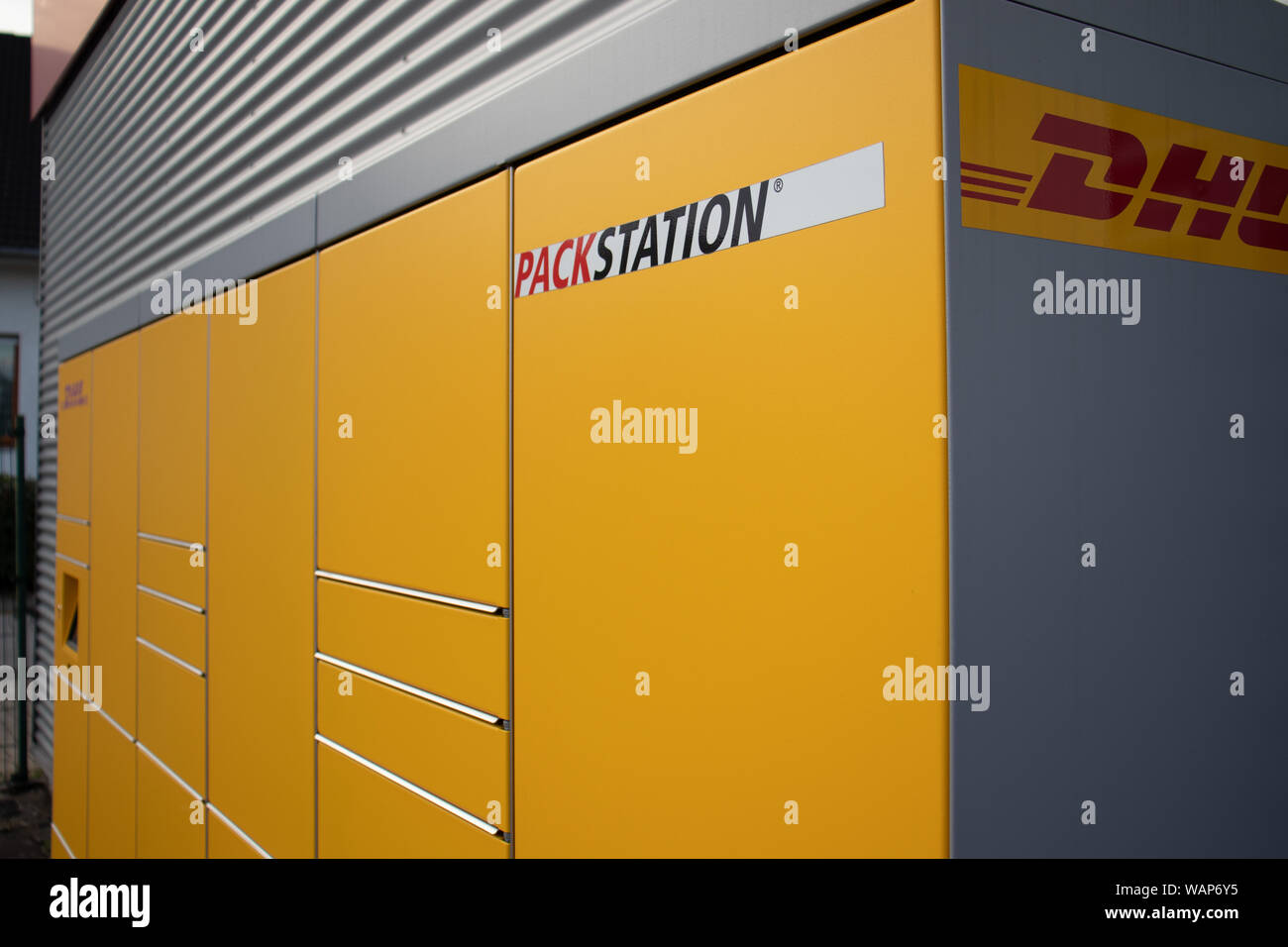 Dhl service point hi-res stock photography and images - Alamy
