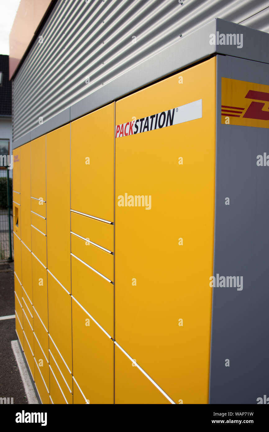 Dhl delivery collection point hi-res stock photography and images - Alamy
