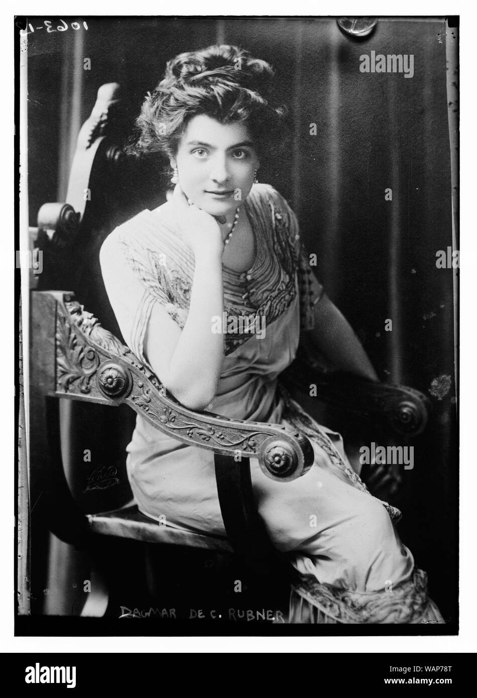 Prominent figure seated hi-res stock photography and images - Alamy