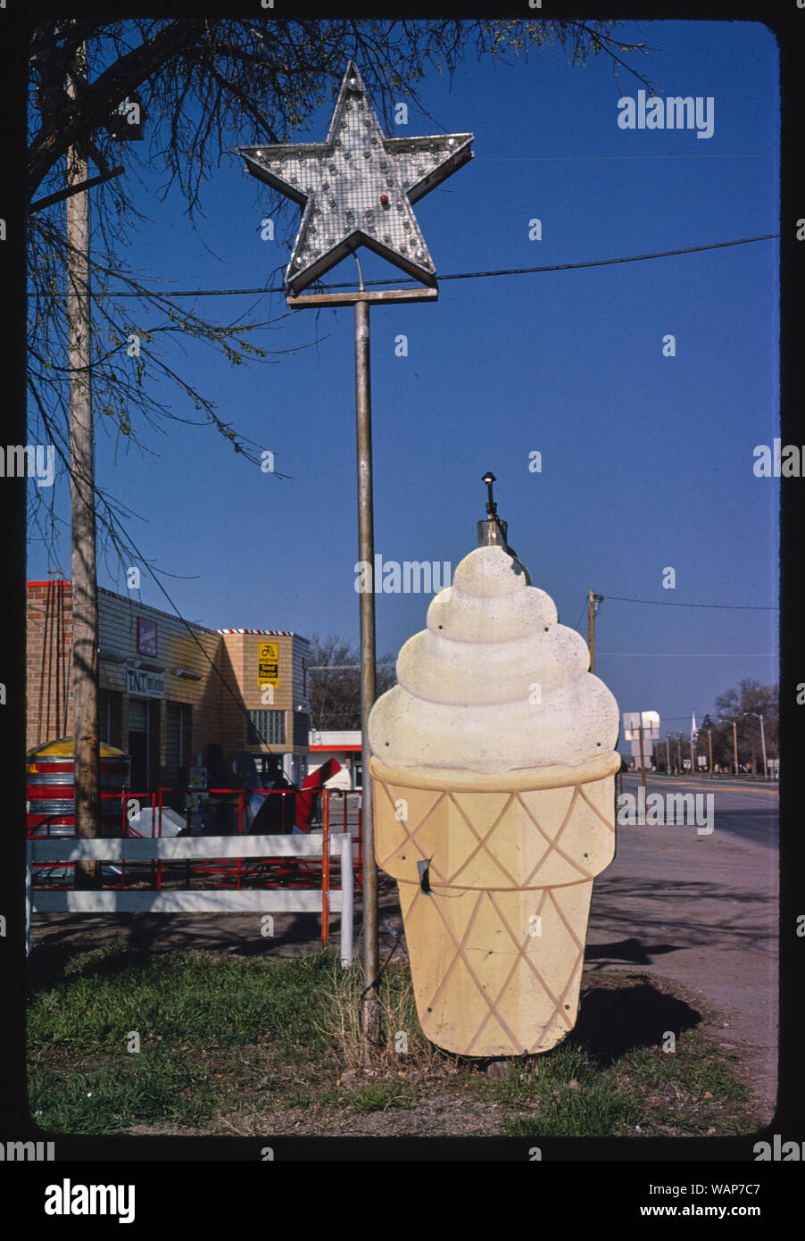 Dahms drive in ice cream hi-res stock photography and images - Alamy