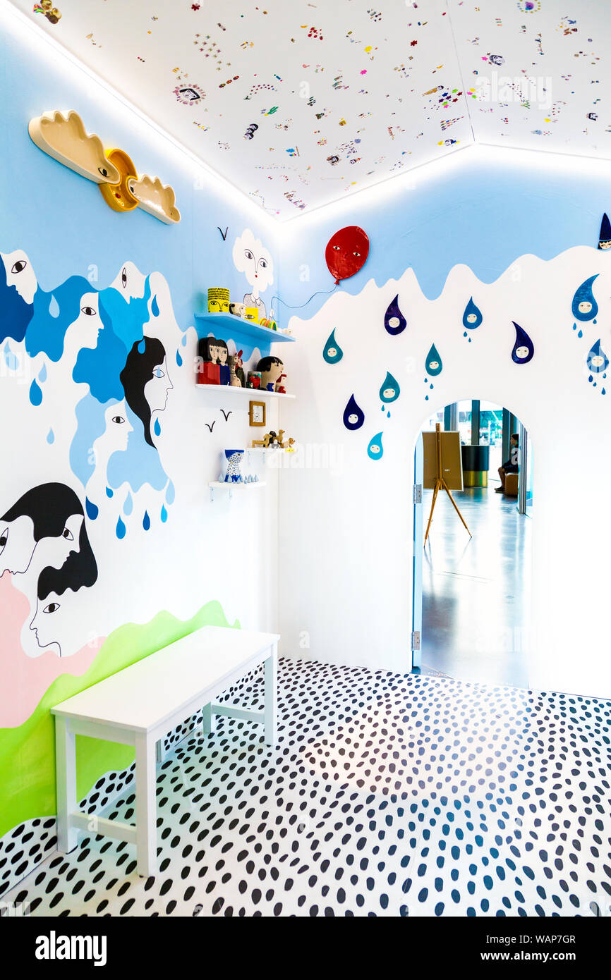 'My Opera House' by Kinska exhibition at NOW Gallery, North Greenwich ...