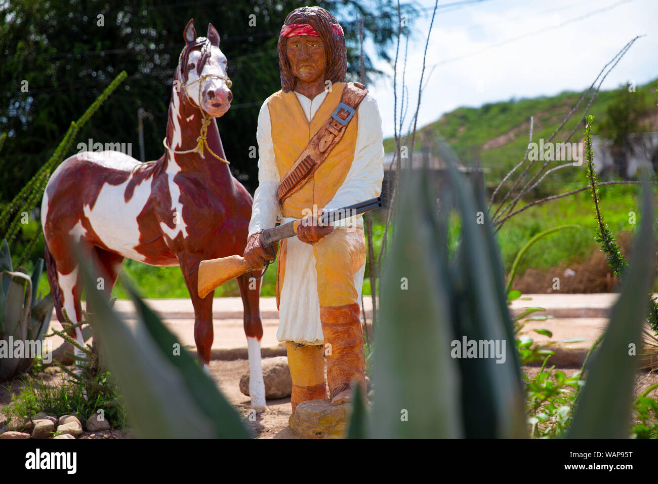 Monument, statue of the Indian Geronimo in the town of Fronteras ...