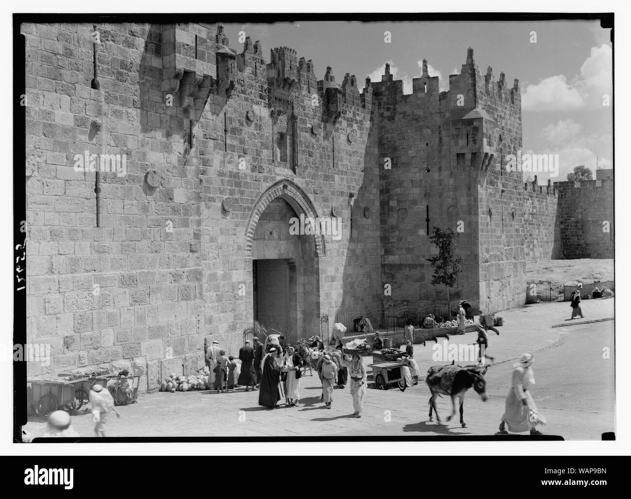 Damascus city square Black and White Stock Photos & Images - Alamy