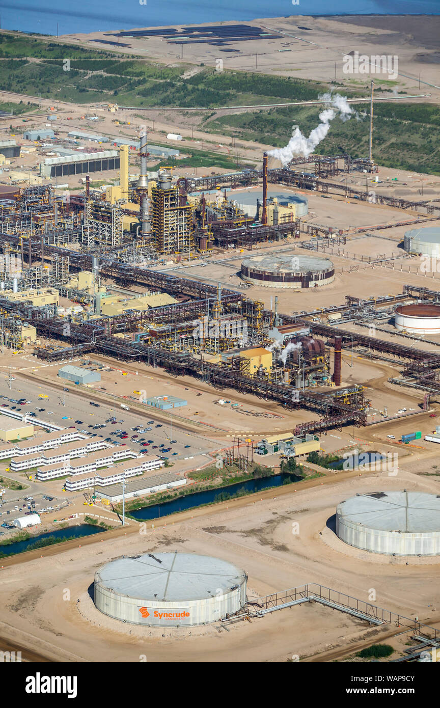 Syncrude north mine fort mcmurray hi-res stock photography and images ...