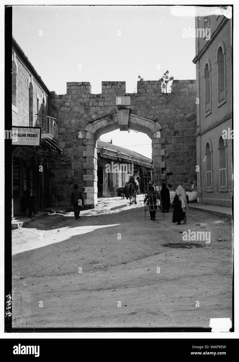 Damascus Gate and environs. New Gate Stock Photo - Alamy