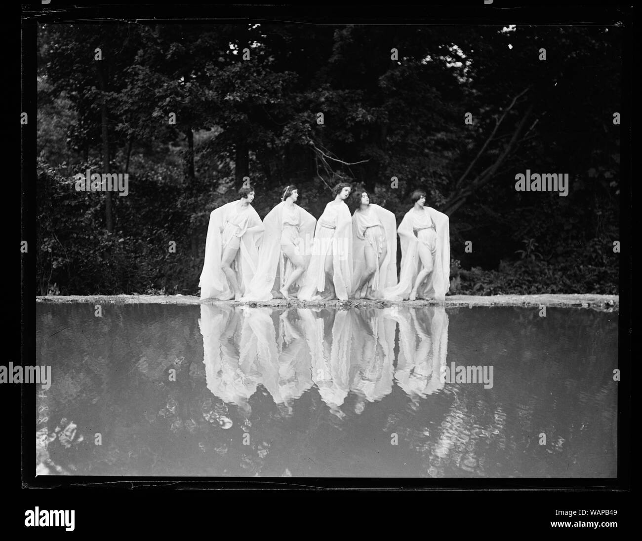 Stage art and dance hi-res stock photography and images - Alamy