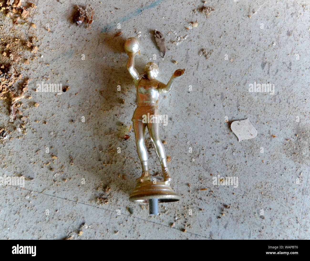 Trophy broken hi-res stock photography and images - Alamy