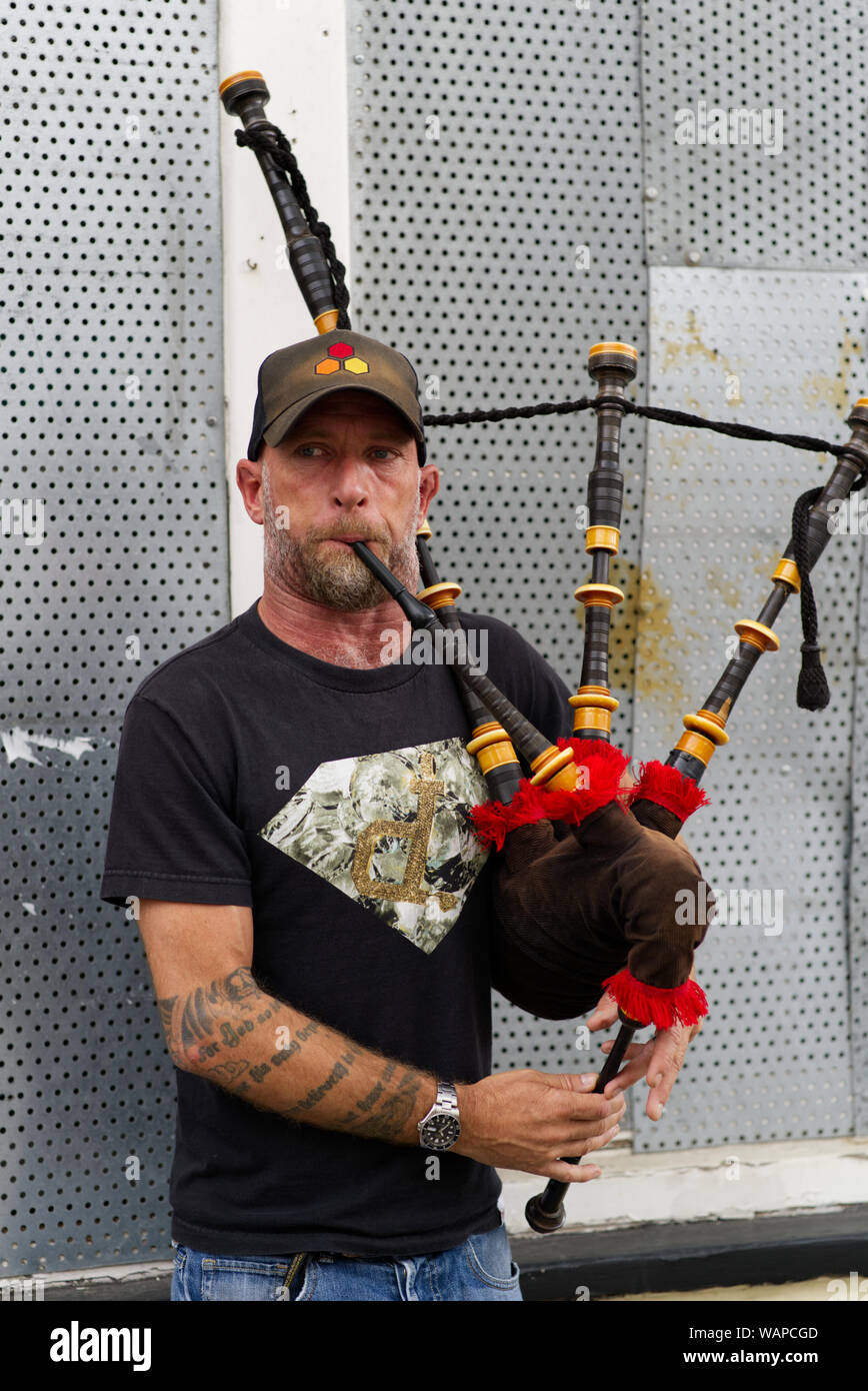 High street wells somerset england hi-res stock photography and images ...