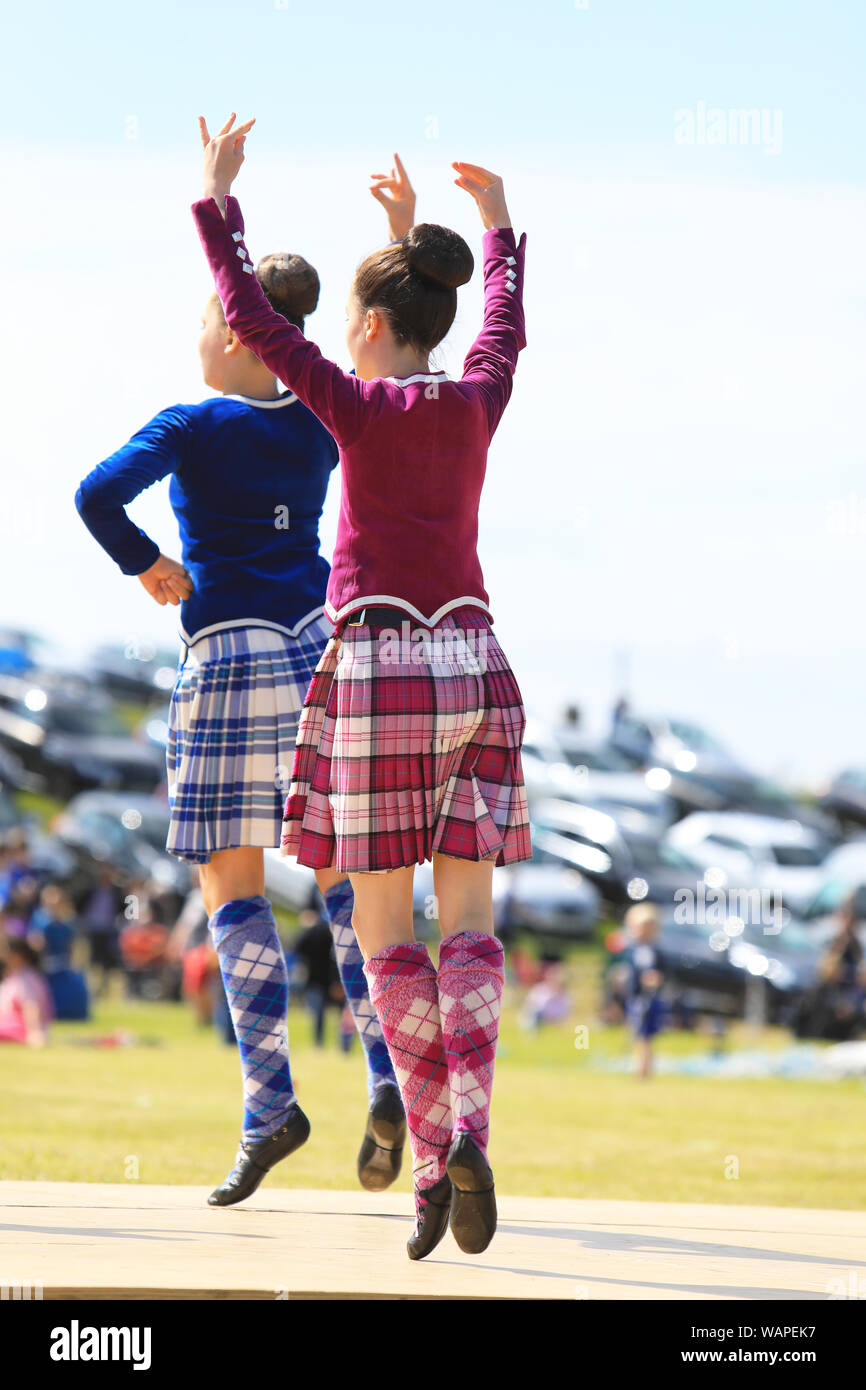 Highland dancing hi-res stock photography and images - Alamy