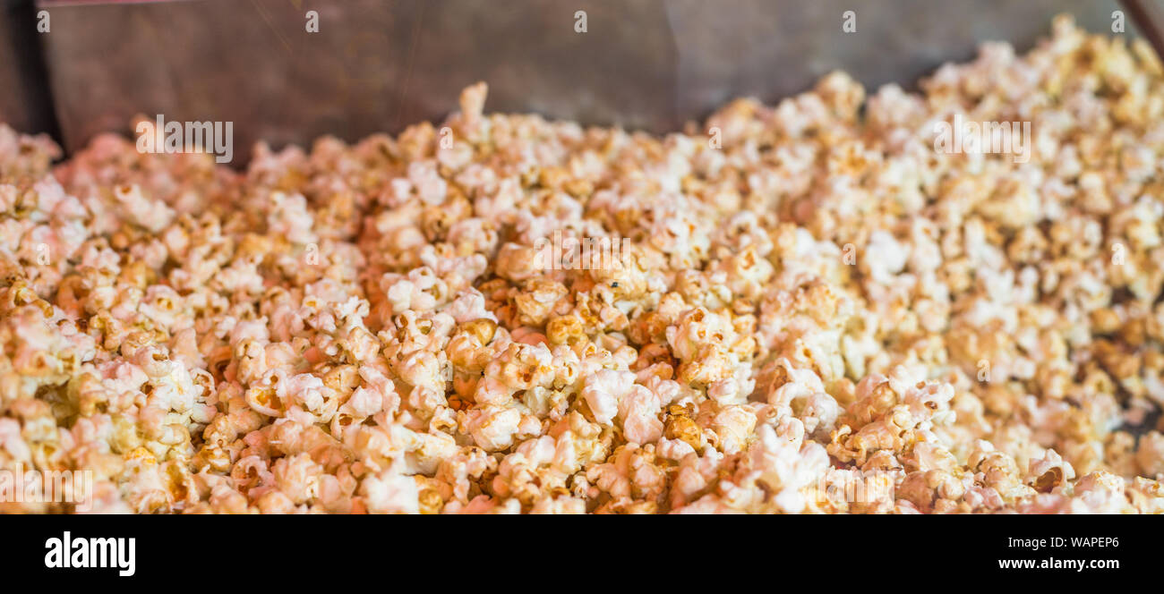 Market popcorn stall hi-res stock photography and images - Alamy