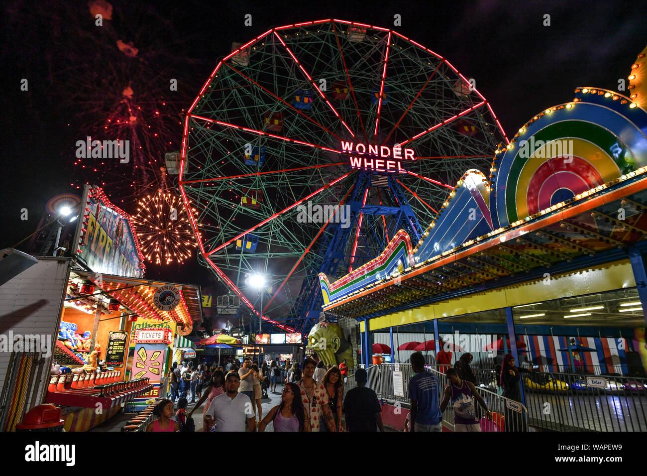 Deno's Wonder Wheel Amusement Park, Coney Island, Brooklyn, New York ...