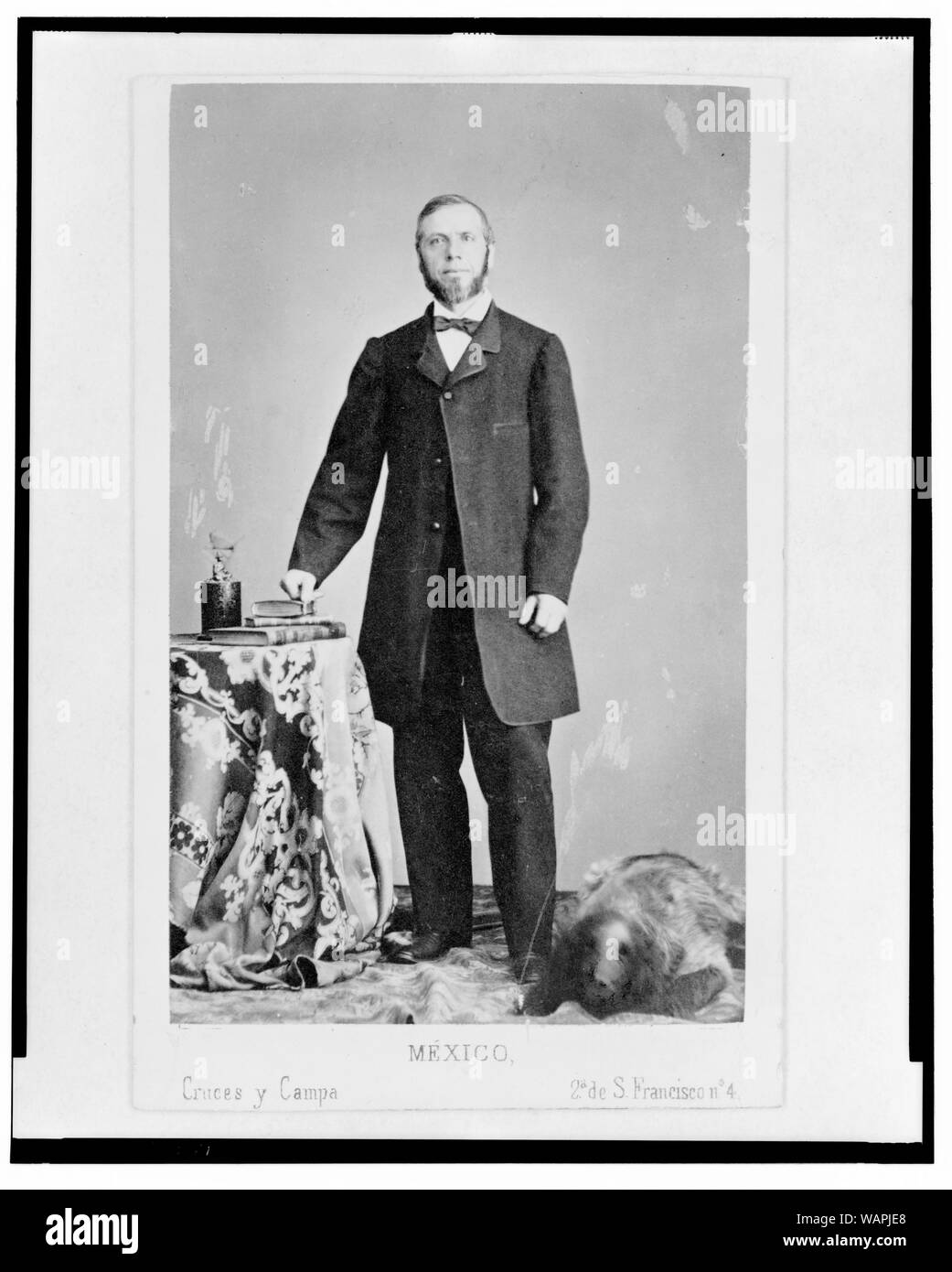 De la Garza, full-length portrait, standing, facing front Stock Photo ...