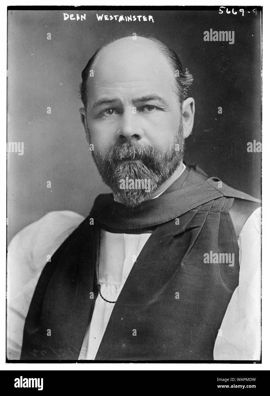 The dean of westminster Black and White Stock Photos & Images - Alamy