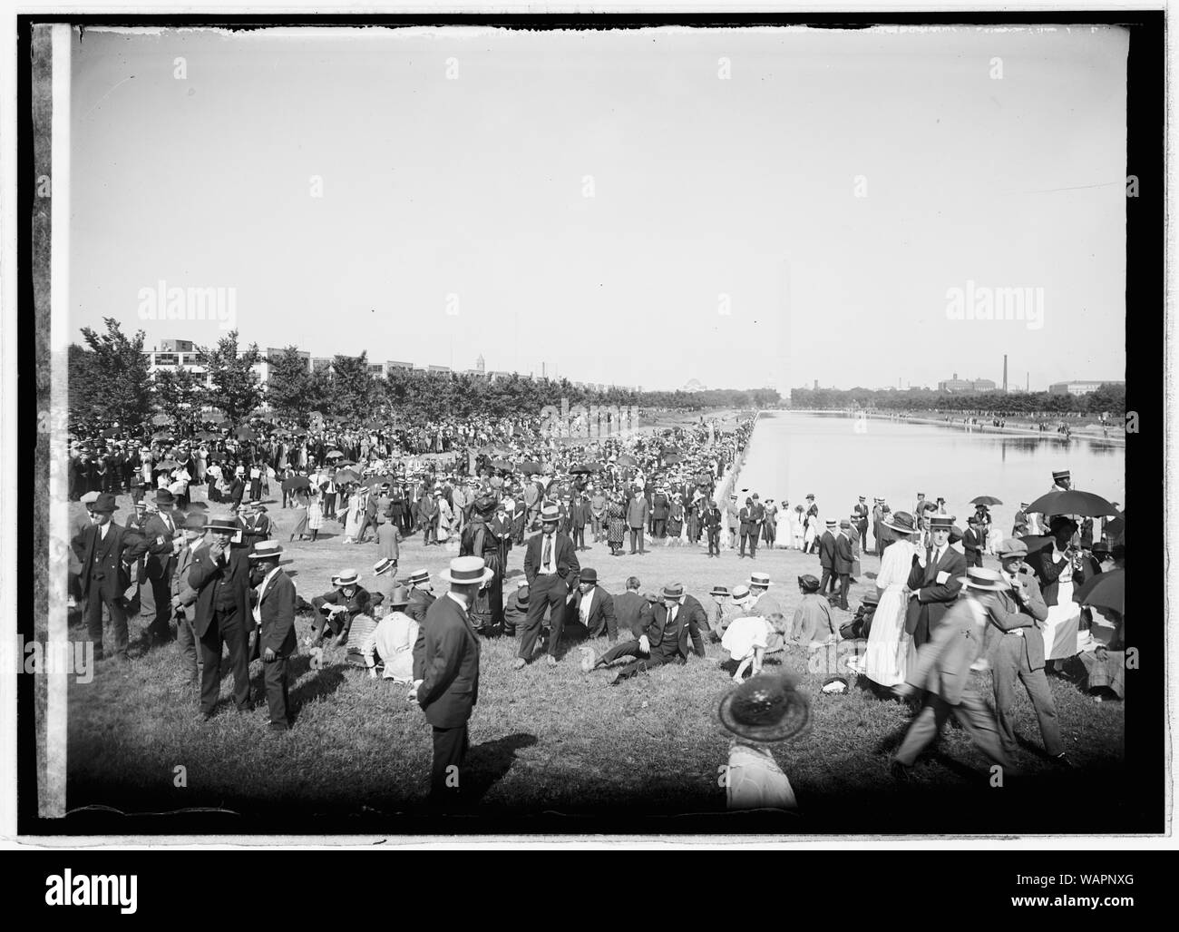 Dedication lincoln memorial hi-res stock photography and images - Alamy