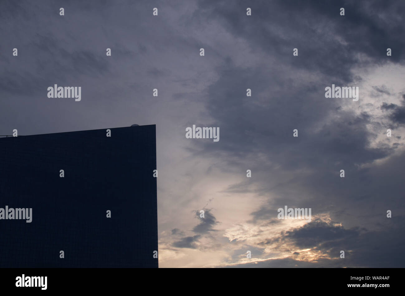 Silver sky hi-res stock photography and images - Alamy