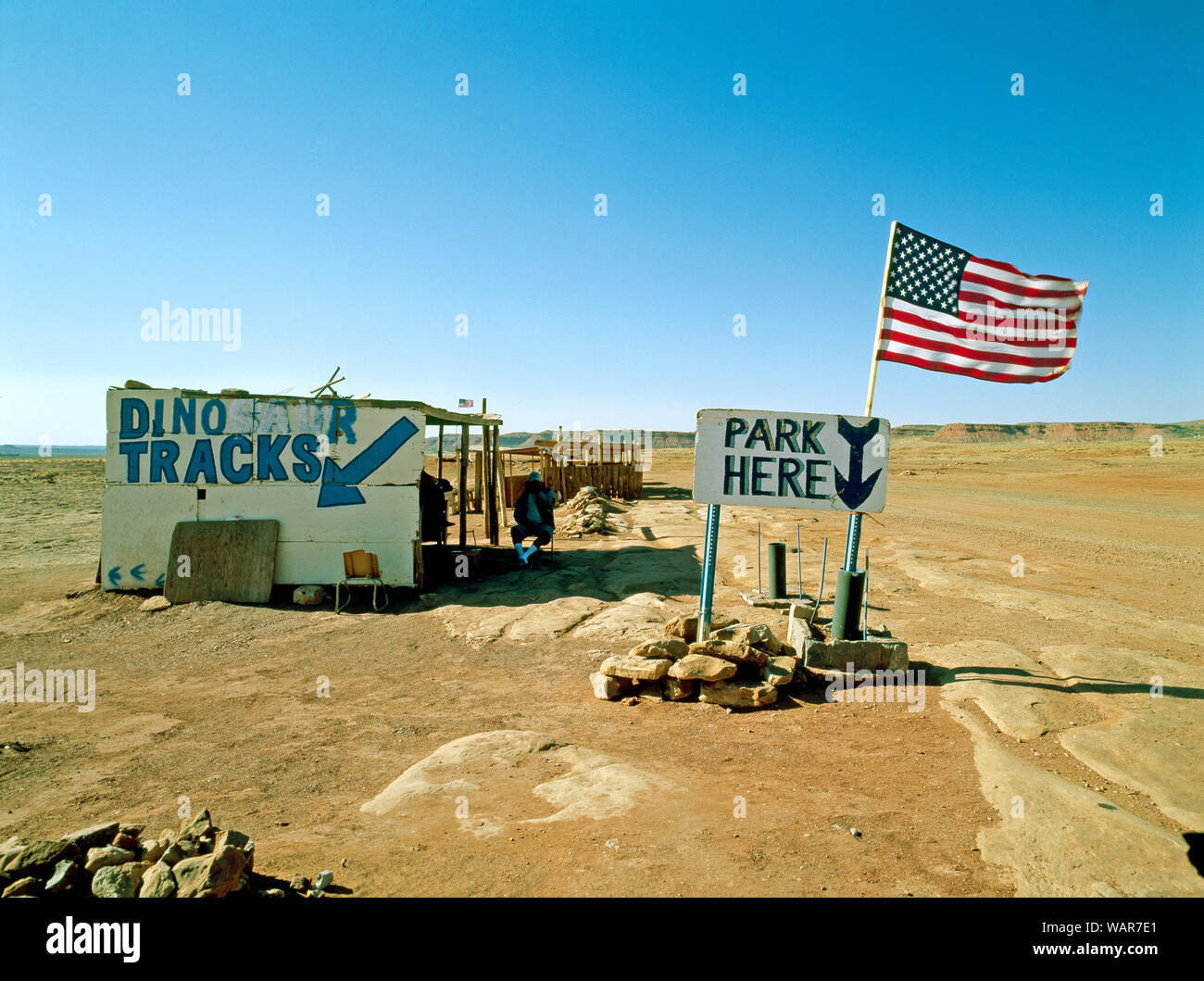Dinosaur track attraction shack, Arizona Stock Photo - Alamy