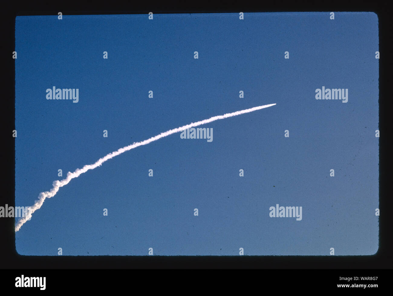 Discovery space shuttle launch hi-res stock photography and images - Alamy