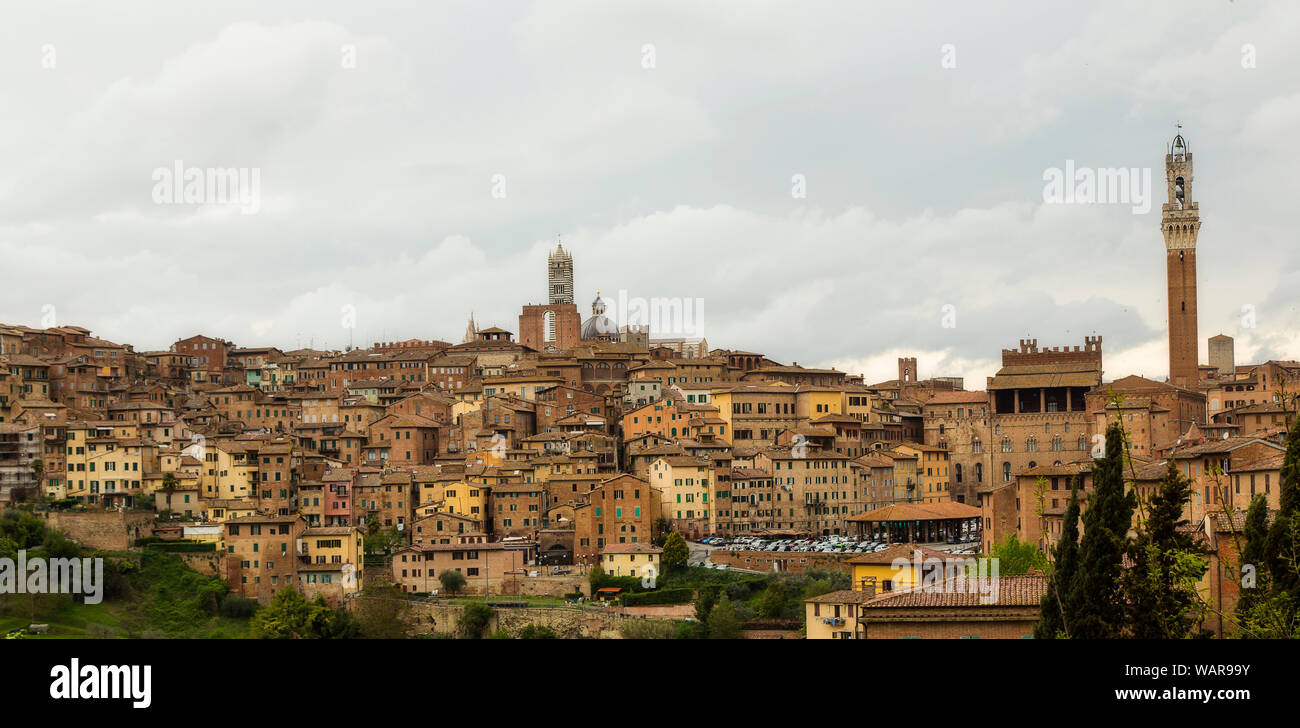Sweeping panoramic view of the town of Siena, Italy Stock Photo - Alamy