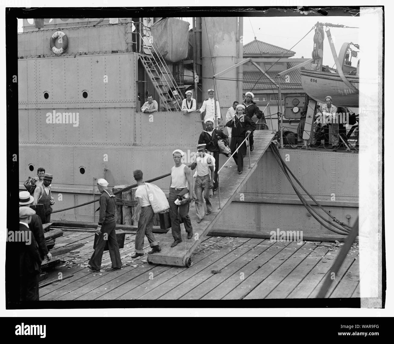 Naval dist hi-res stock photography and images - Alamy