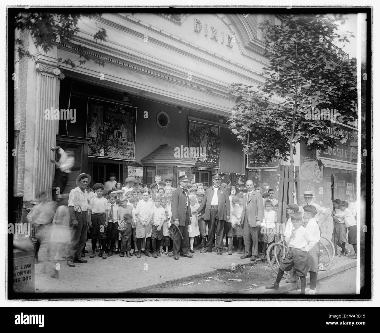 Theater photographs Black and White Stock Photos & Images - Alamy