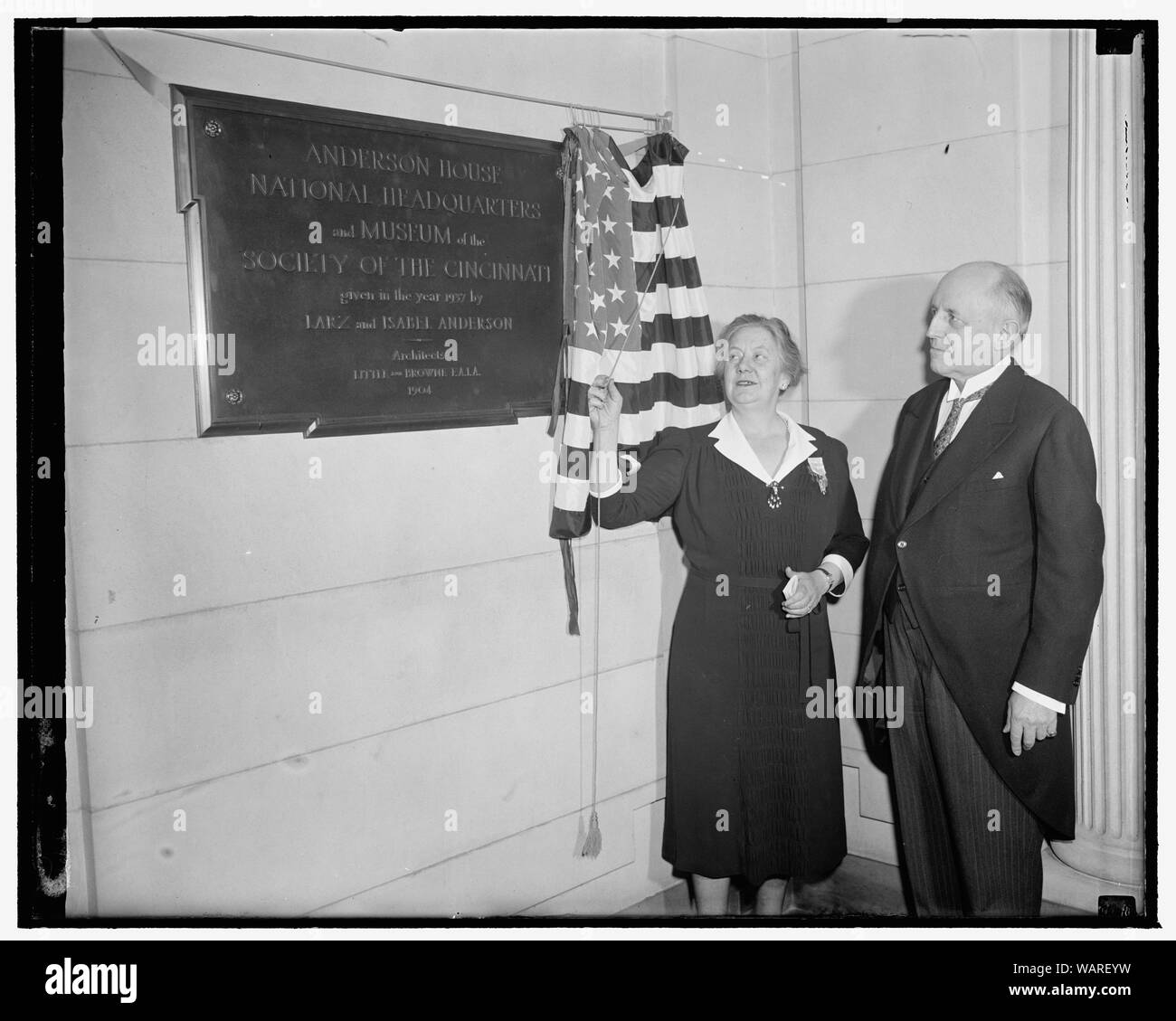 Donor unveils tablet at new headquarters of Society of Cincinnati ...