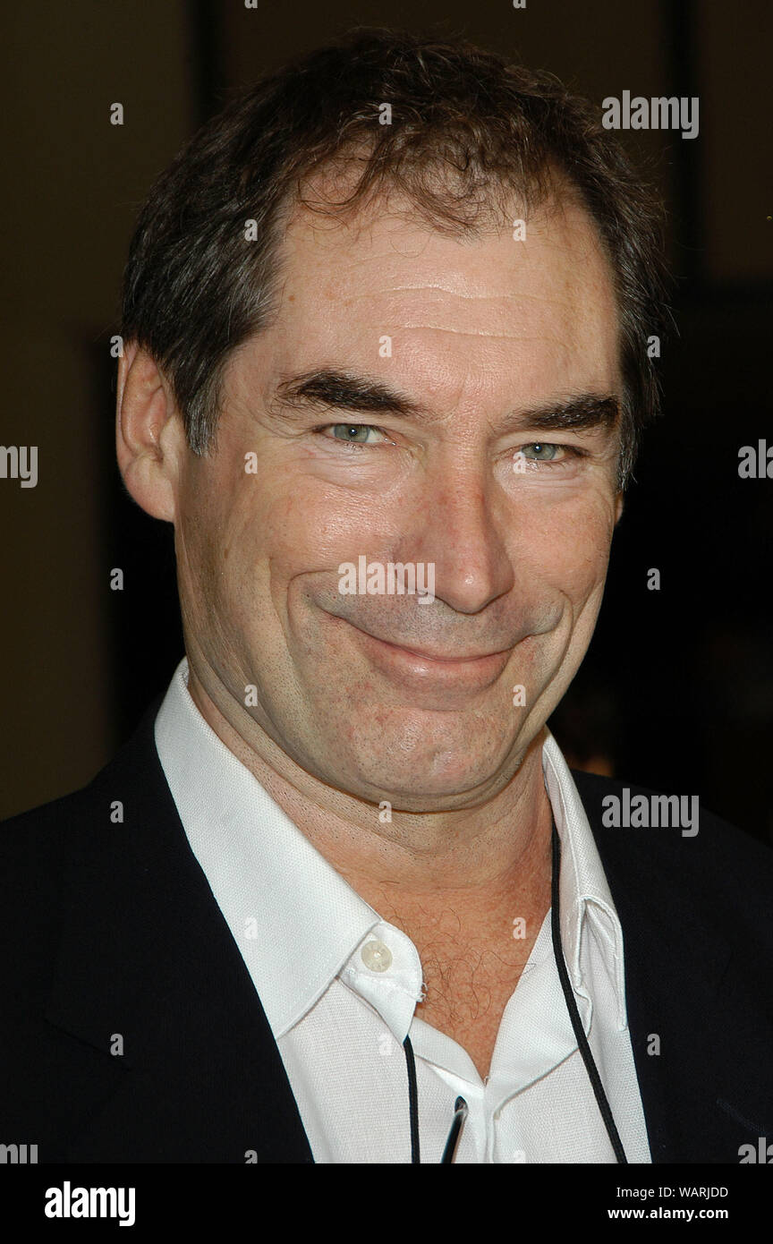 Timothy dalton hi-res stock photography and images - Alamy