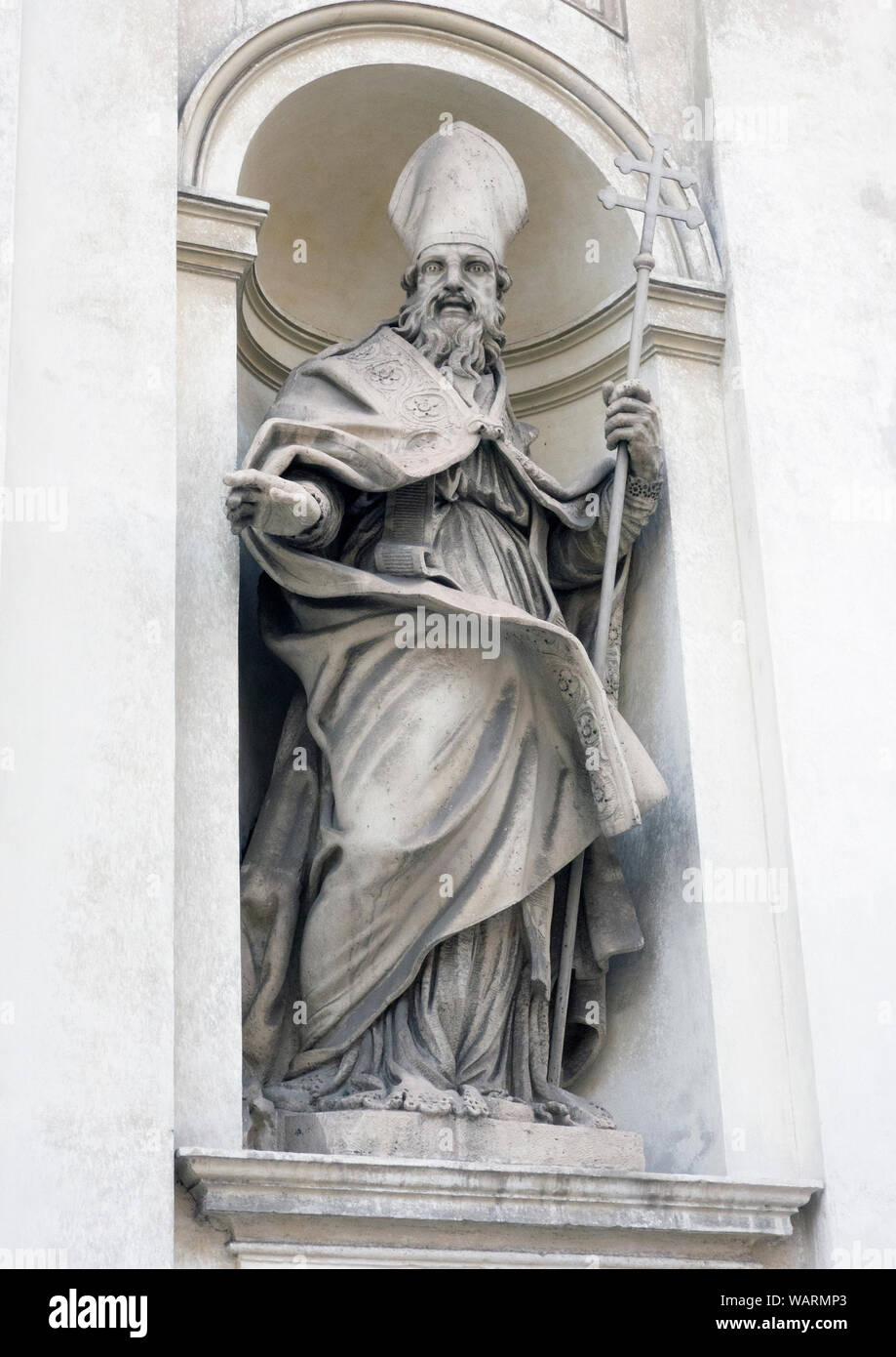 Scary statue hi-res stock photography and images - Alamy