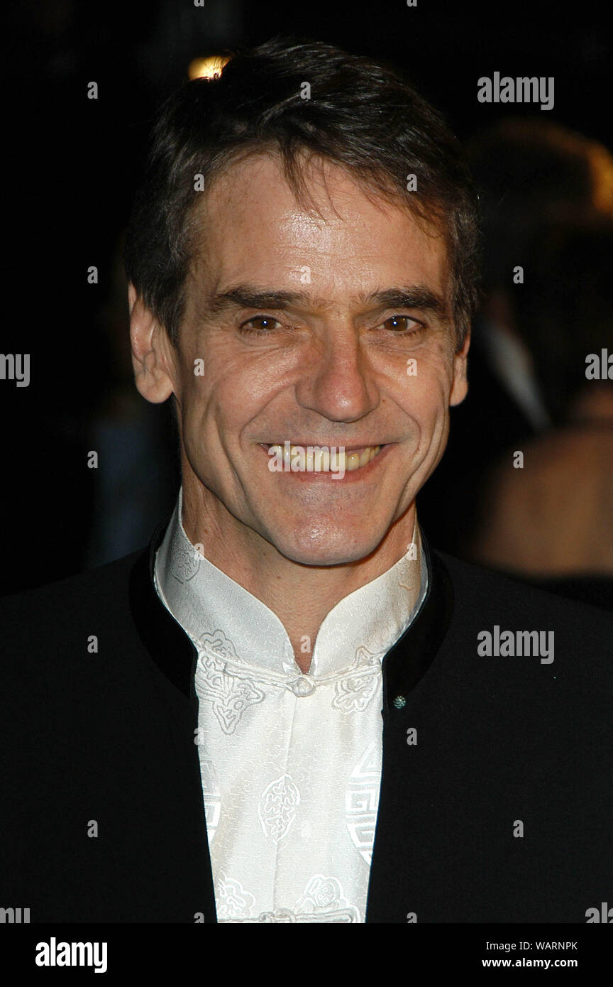 Jeremy Irons at the 2005 Vanity Fair Oscar Party held at Morton's ...