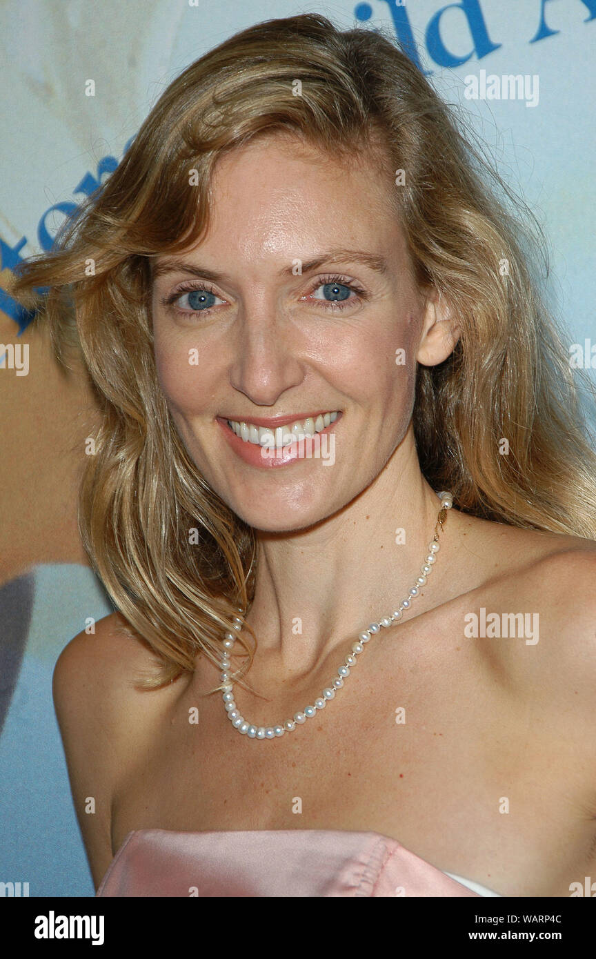 Lynne Langdon at The 57th Annual Writers Guild Awards - Arrivals held ...