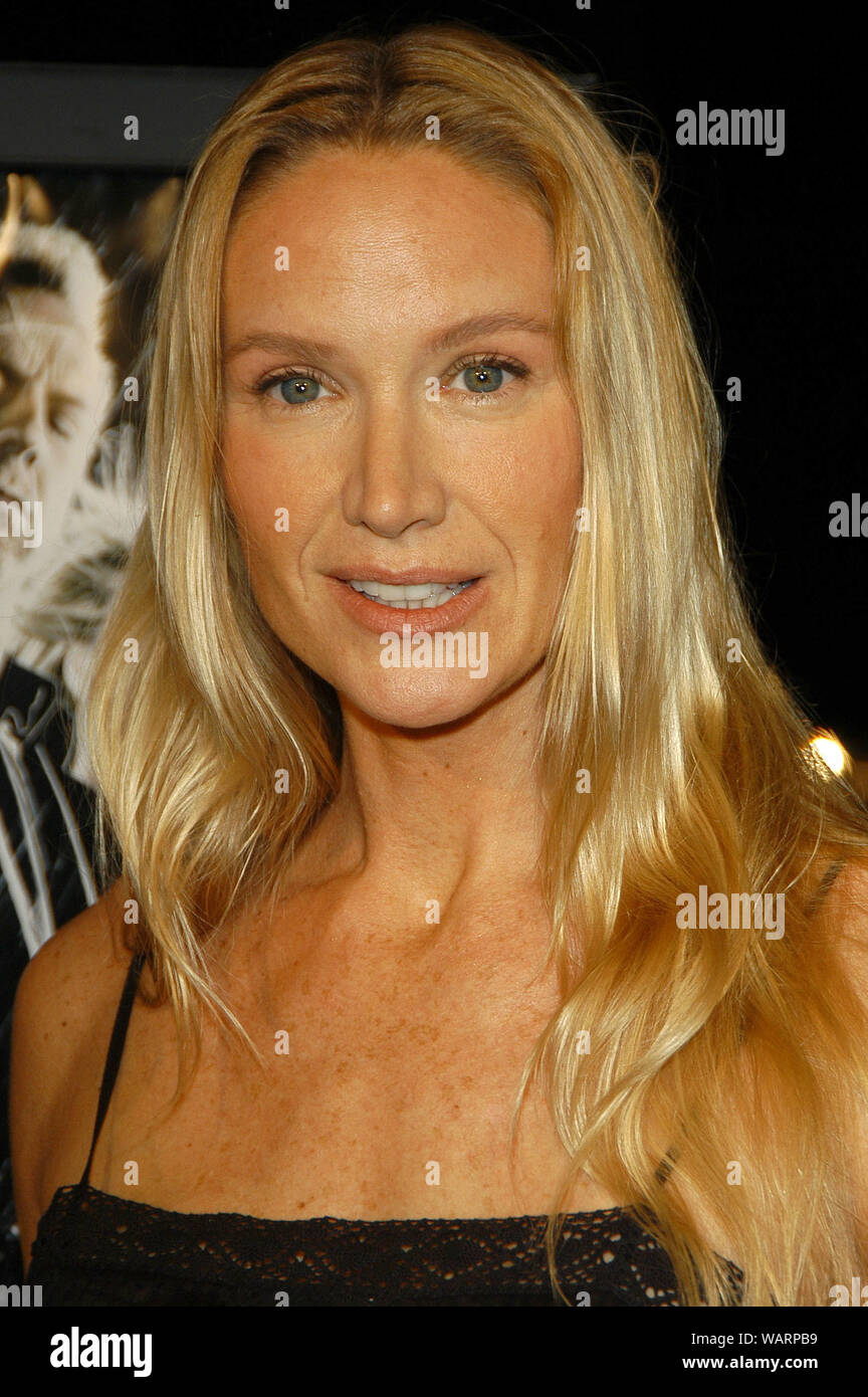Kelly Lynch at the Los Angeles Premiere of "Sin City" held at the Mann ...