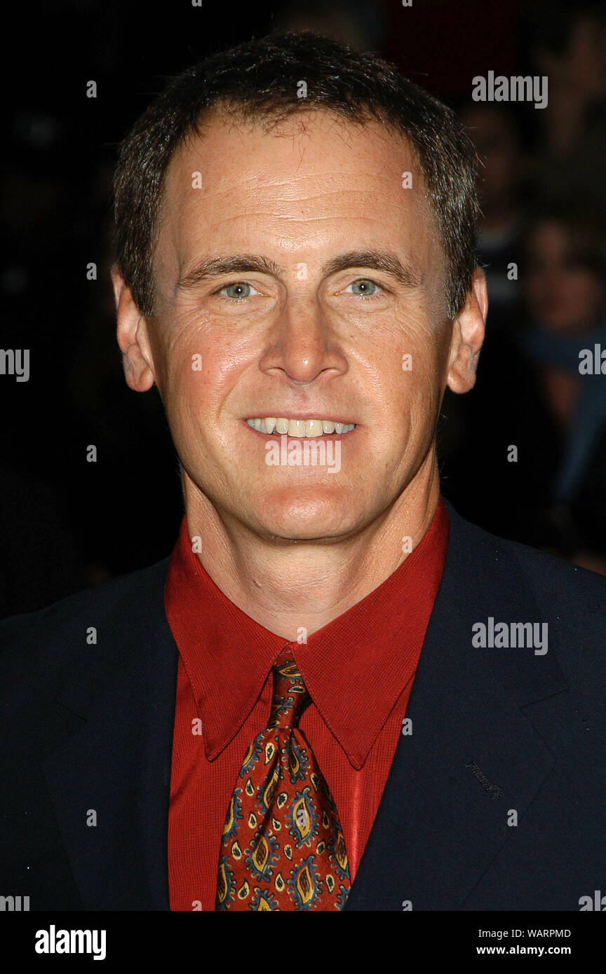 Mark Moses at The 31st Annual People's Choice Awards - Arrivals held at ...
