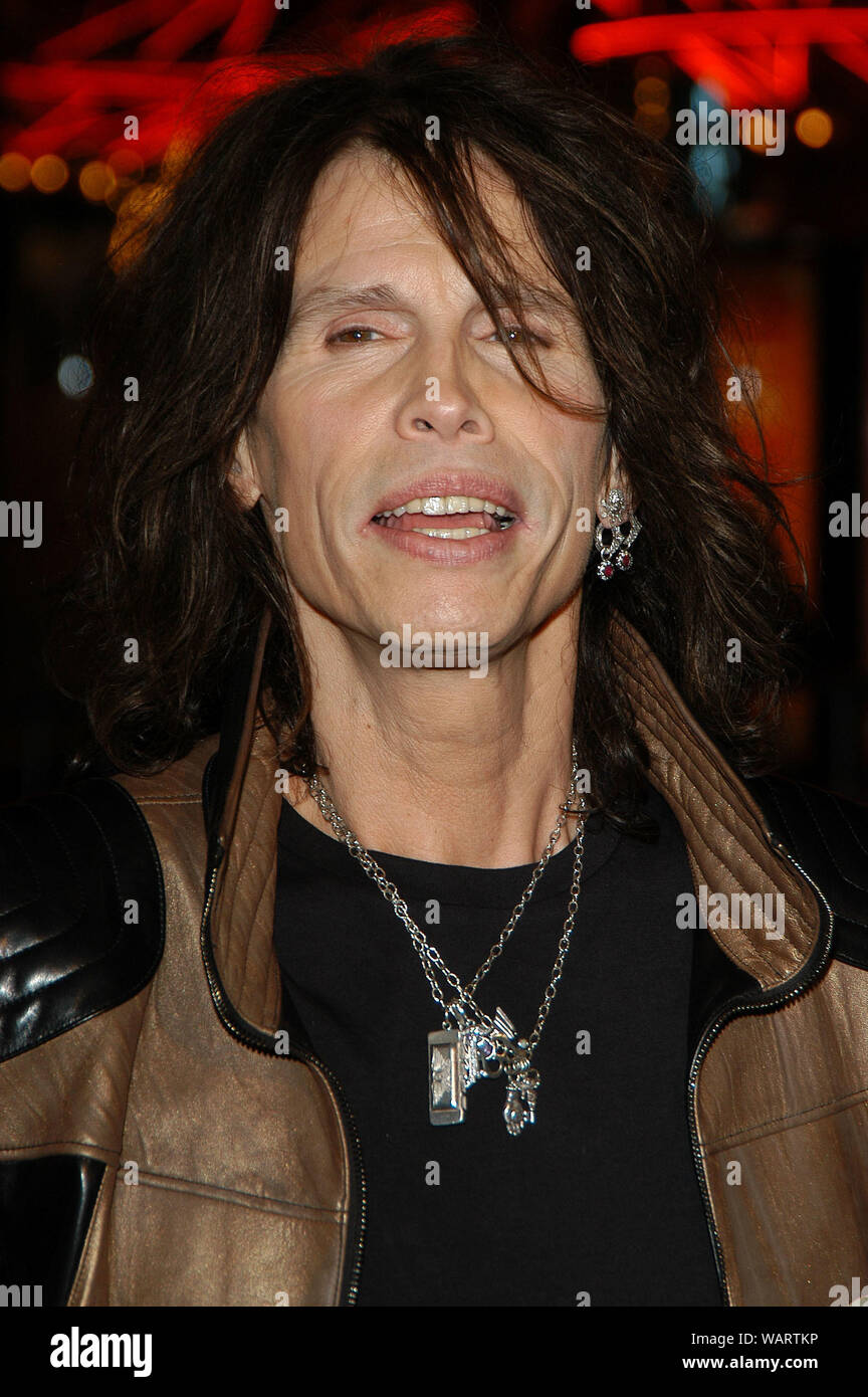 Steven Tyler at the Los Angeles Premiere of "Be Cool" held at Grauman's ...