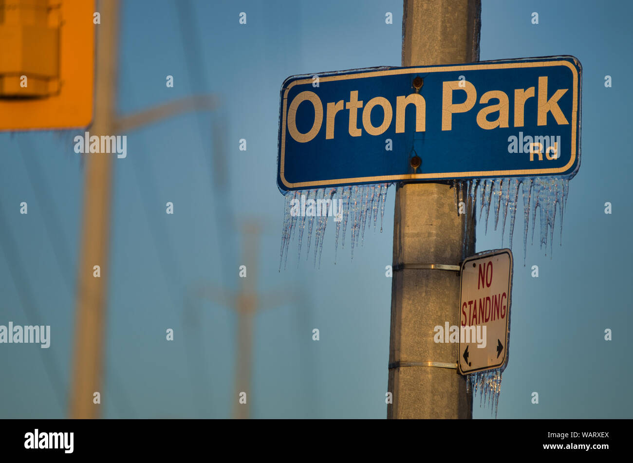 Frozen street hi-res stock photography and images - Alamy