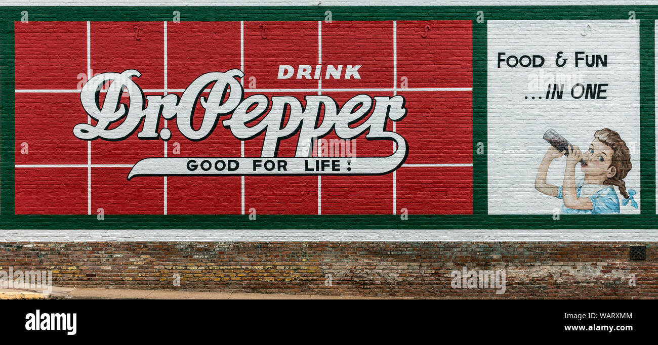Dr pepper beverage advertising hi-res stock photography and images - Alamy