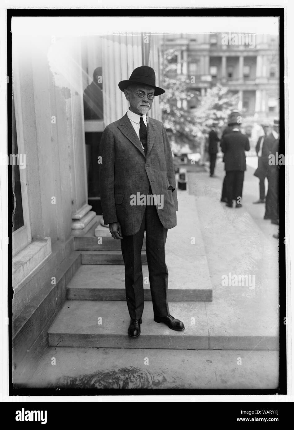 Dr sawyer hi-res stock photography and images - Alamy