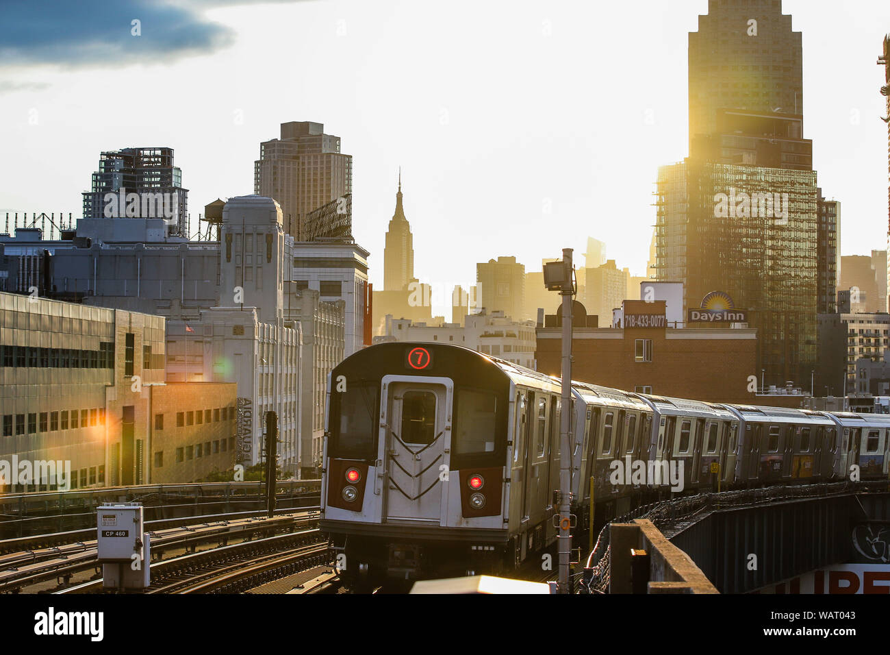 New york city subway sunset hi-res stock photography and images - Alamy
