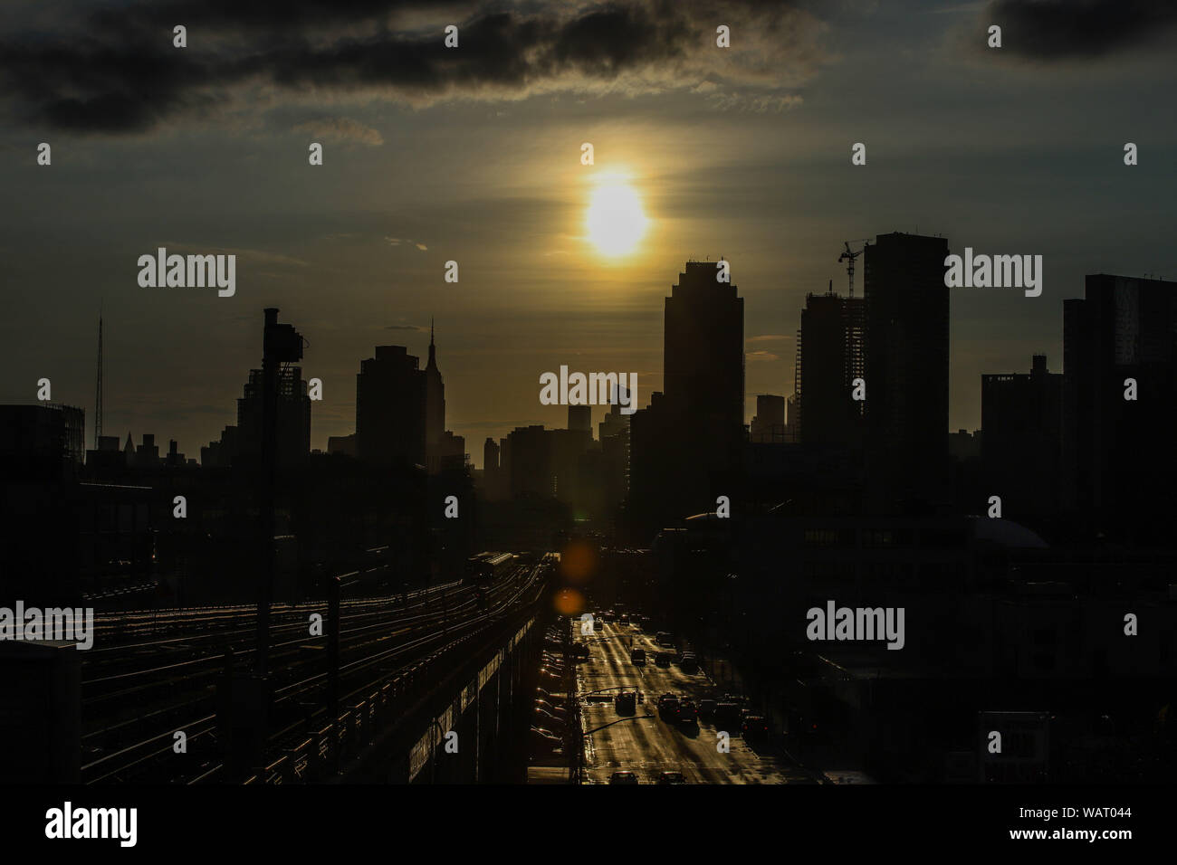 New york city subway sunset hi-res stock photography and images - Alamy