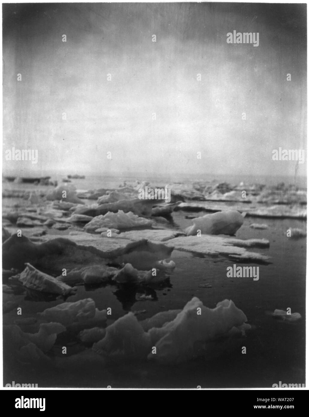 Atlantic seas Black and White Stock Photos & Images - Alamy