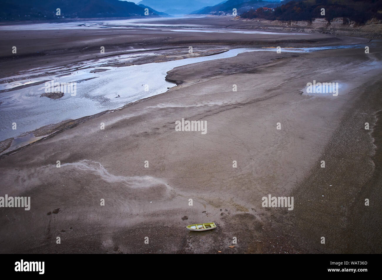 Abandoned boats stranded at the bottom of the lake during drought Stock ...