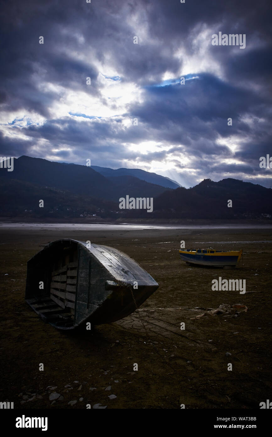 Abandoned boats stranded at the bottom of the lake during drought Stock ...
