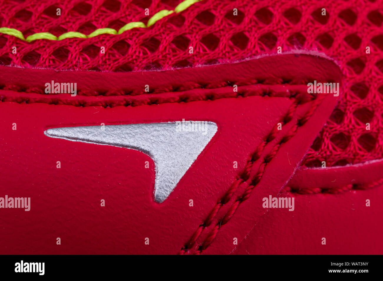 Honeycomb mesh pattern texture red hi-res stock photography and images ...