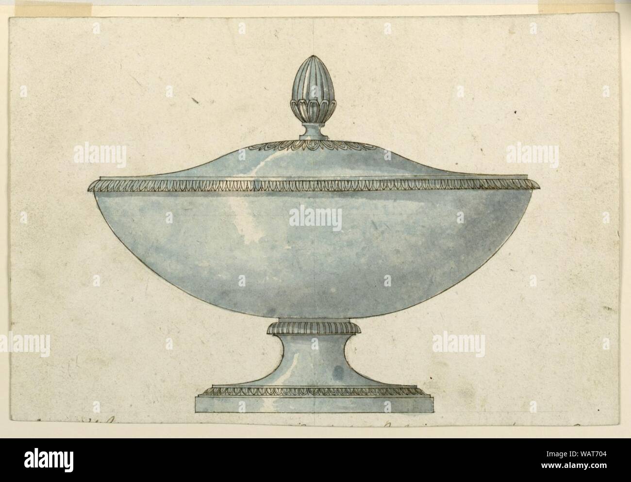 Vintage tureen hi-res stock photography and images - Alamy