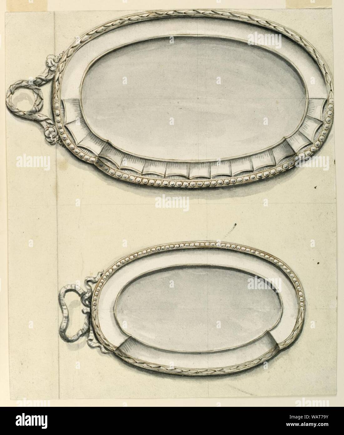 Oval plates hi-res stock photography and images - Alamy