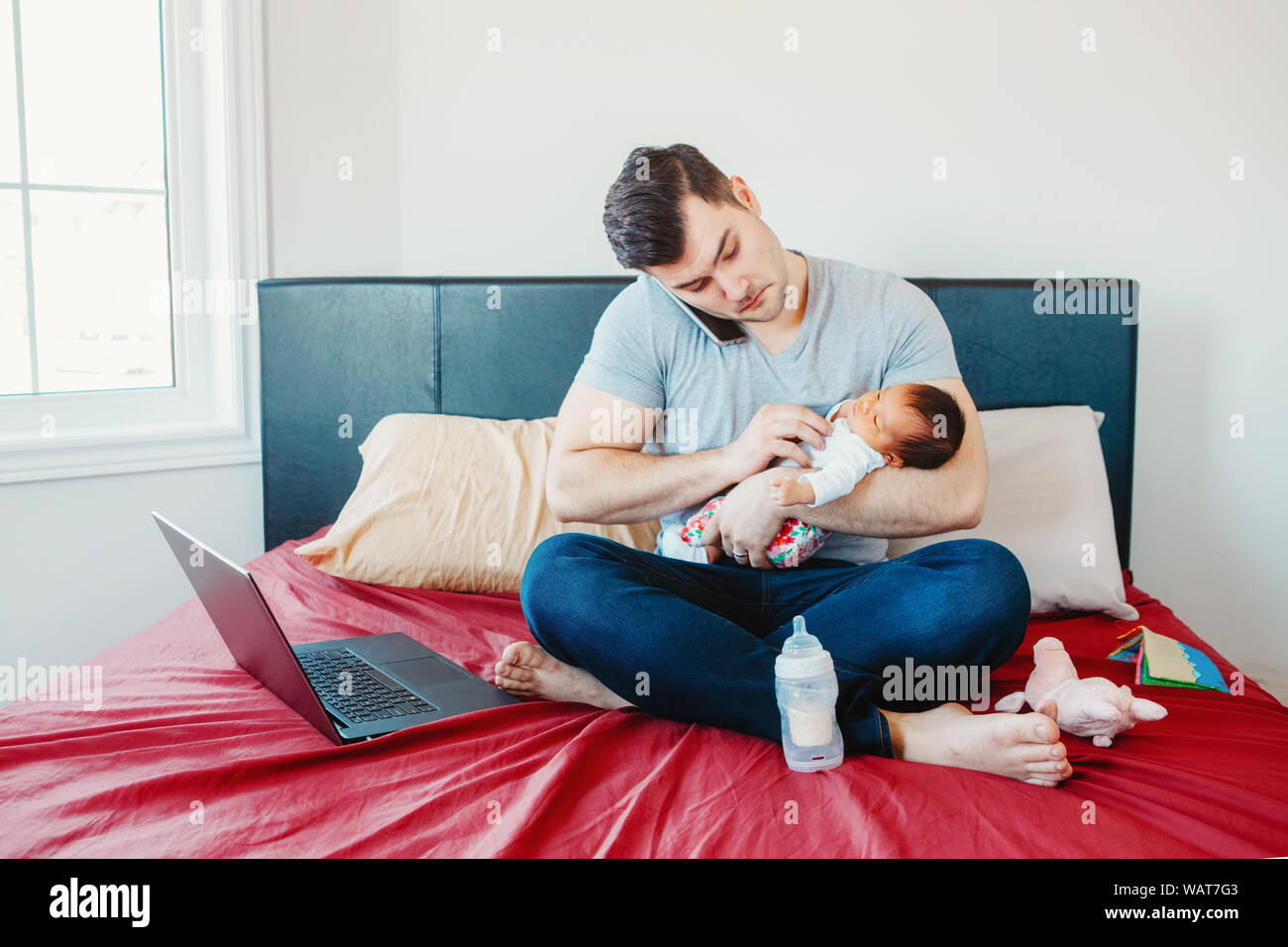 Asian and child and caucasian and phone hi-res stock photography and ...