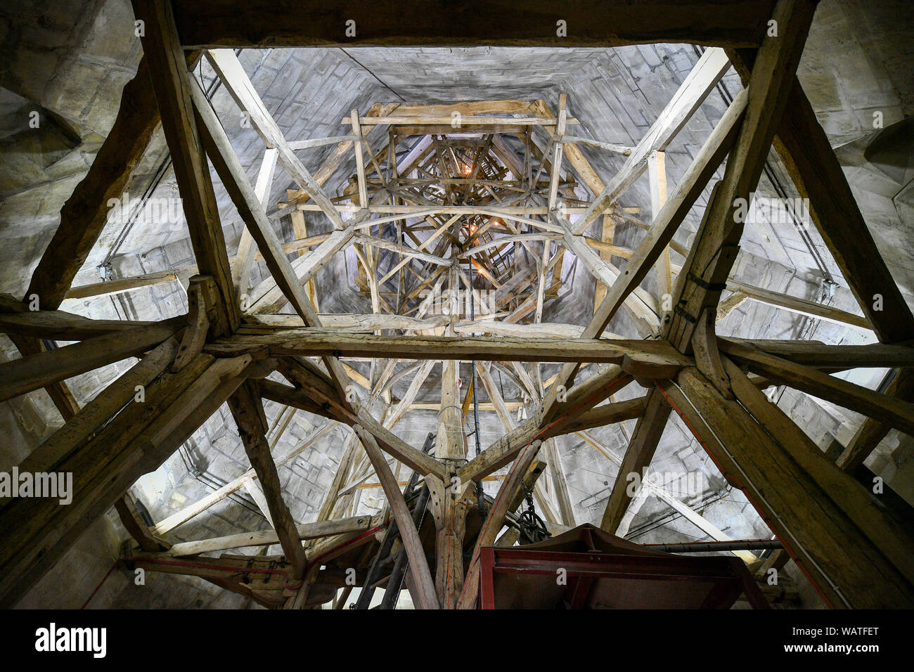 Through inner workings 13th century cathedral hi-res stock photography ...