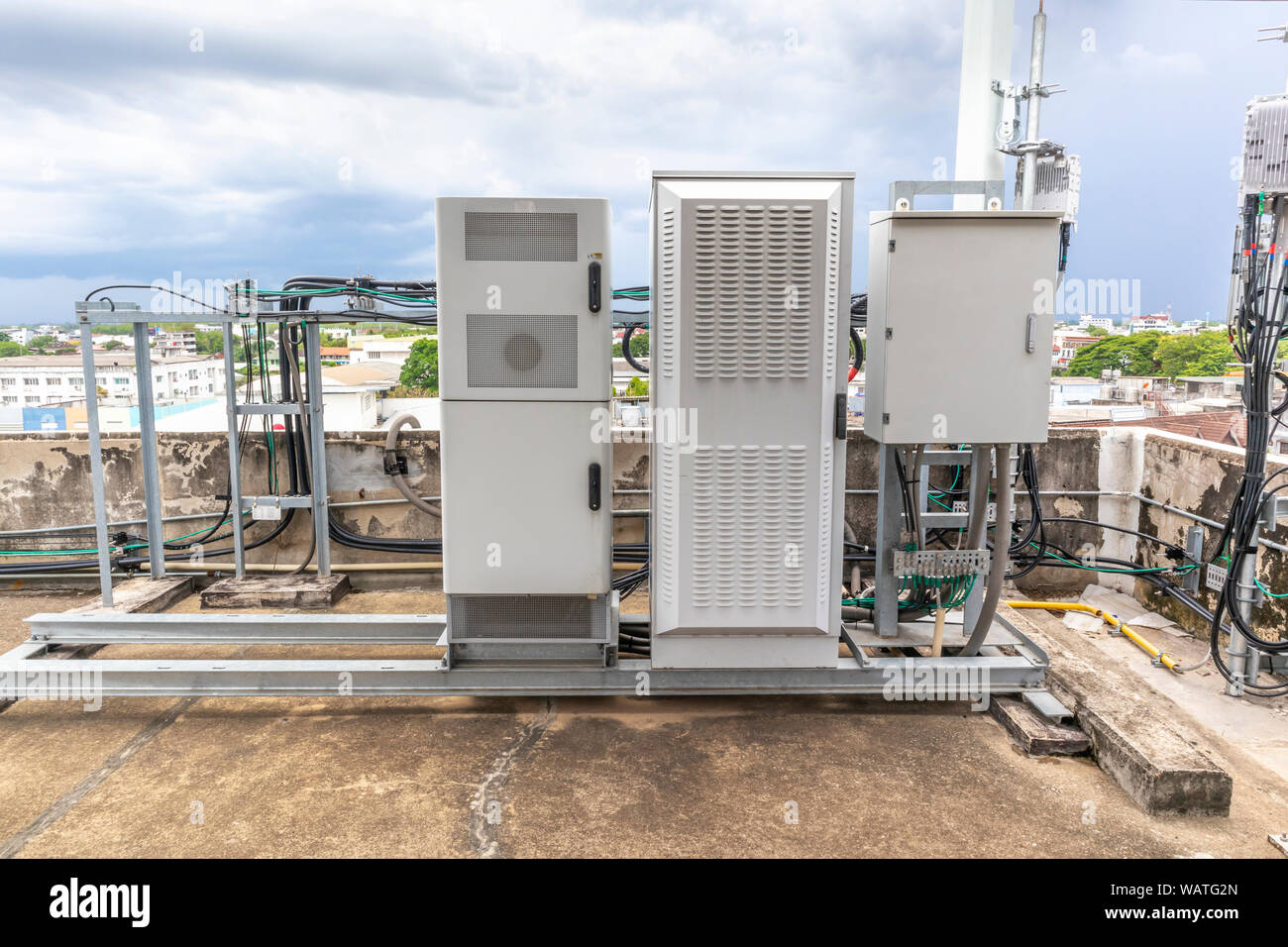 5G smart mobile telephone radio network antenna base station ...