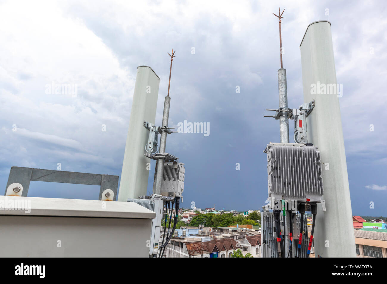 5G smart mobile telephone radio network antenna base station ...